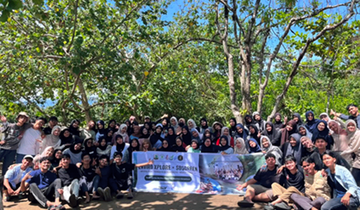 Menjaga Jantung Pesisir: EnviroXplore x Sosgreen Gelar Aksi Beach Clean ...